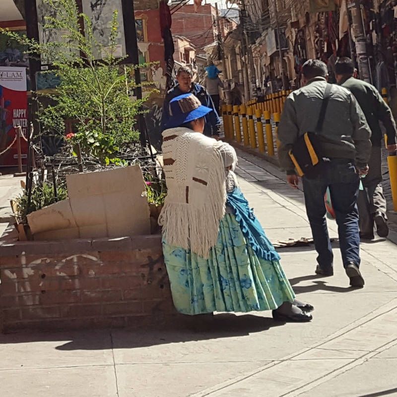 How to be Cool and Chill Cholitas? (La Paz, Bolivia 2025)